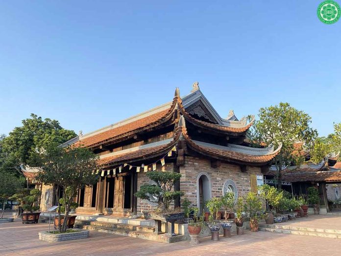 Chùa Kim Liên: Di tích kiến trúc cổ đặc sắc nhất Việt Nam giữa lòng Hà ...